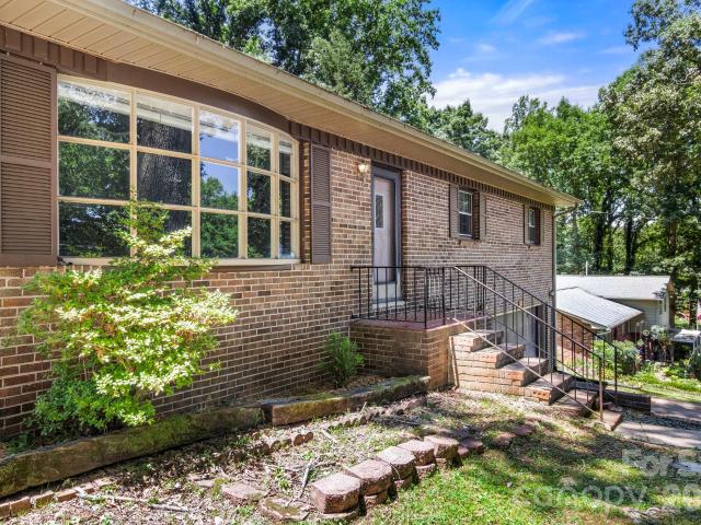 2951 7th Street Drive NE