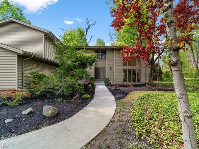 29526 Bryce Rd, Cleveland, OH 44124