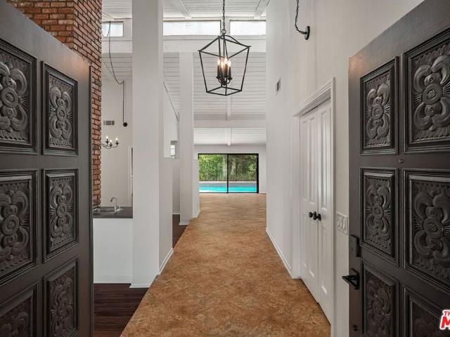 2952 Bottlebrush Drive
