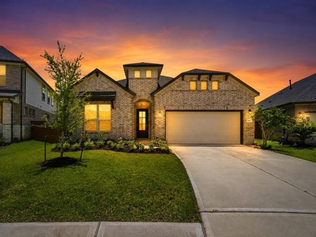 2952 Golden Dust Dr, Katy, TX 77493