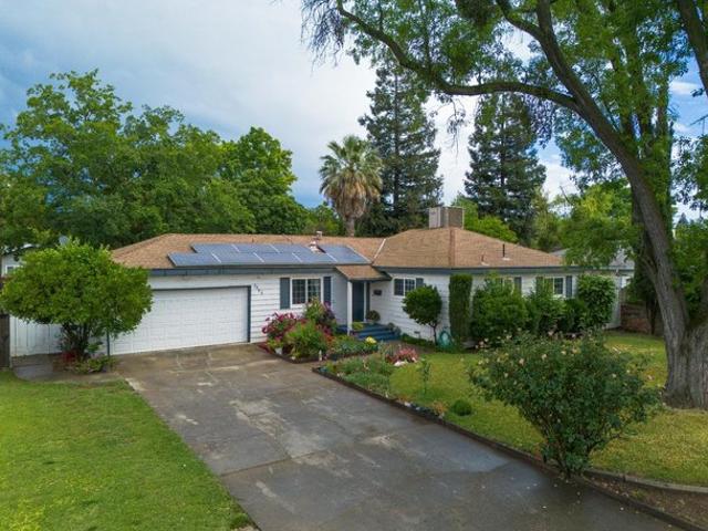 2952 Tahoe Dr, Merced, CA 95340