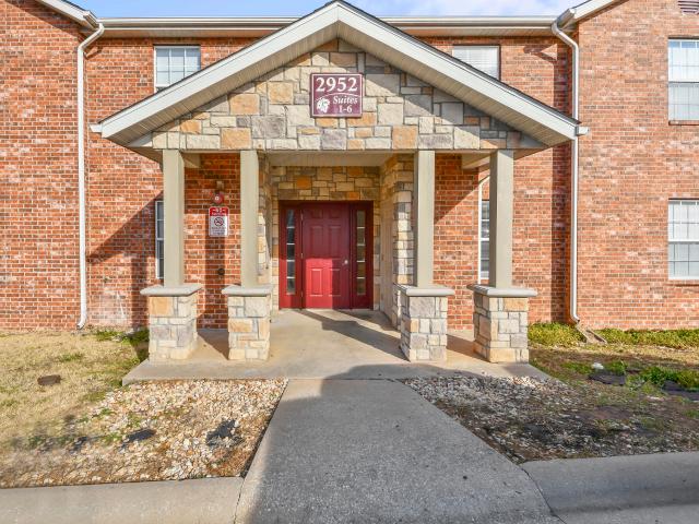 2952 Vineyards Parkway # 3