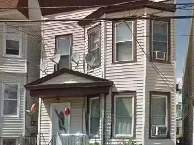 29533198 97 Hoyt St