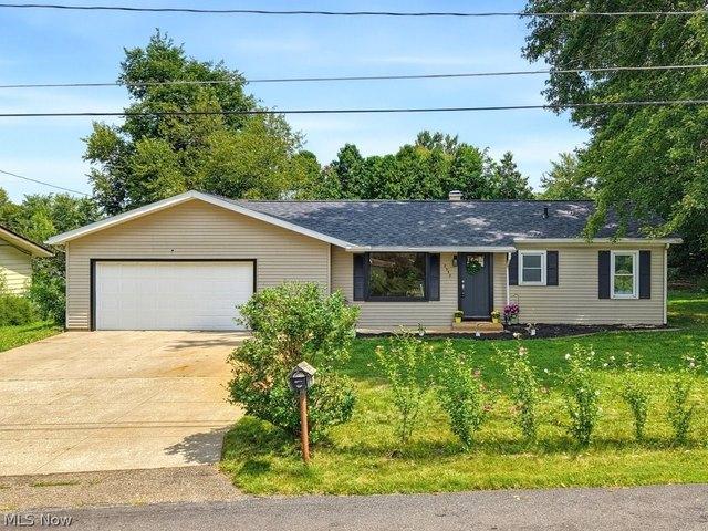 2953 N Prior Rd, Coventry Township, OH 44319