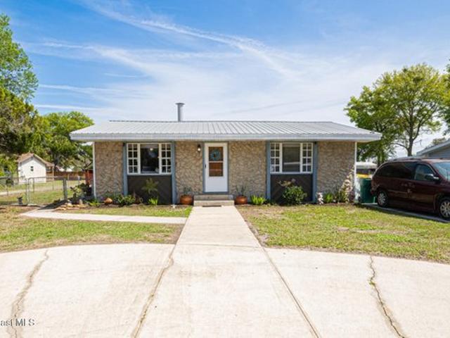 2953 Easy St, Mims, FL 32754