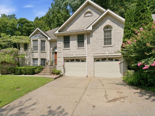 2953 Glenway Dr