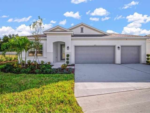 2953 Stewart Creek Cir, Plant City, FL 33565