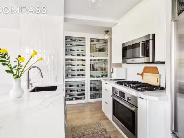 295 Greenwich Street, 4 G, New York, NY 10007
