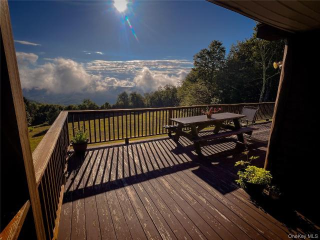 295 Emerald Heights Road