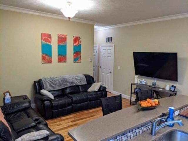 295 East Dominick Street 2 Bedrooms, 1 Bathroom, 2nd Floor West