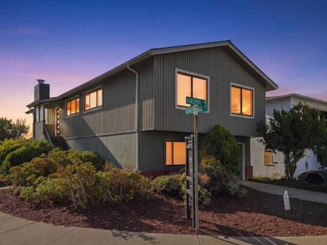 295 Edgewood Dr, Pacifica, CA 94044