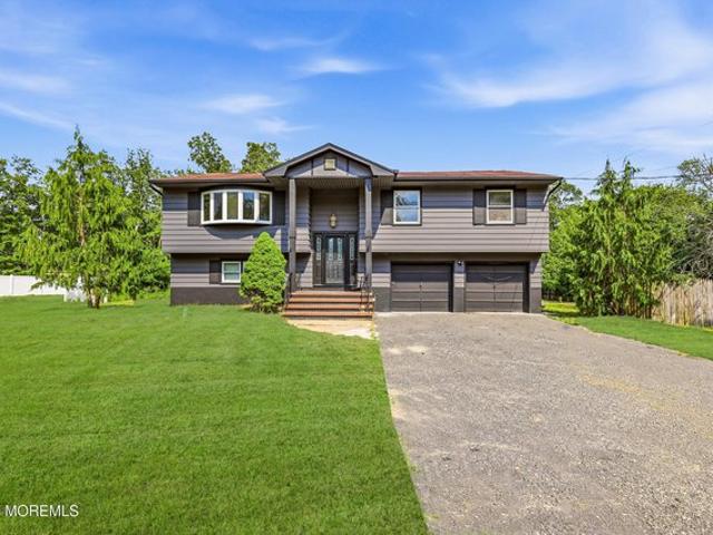 295 Fort Plains Rd, Howell, NJ 07731