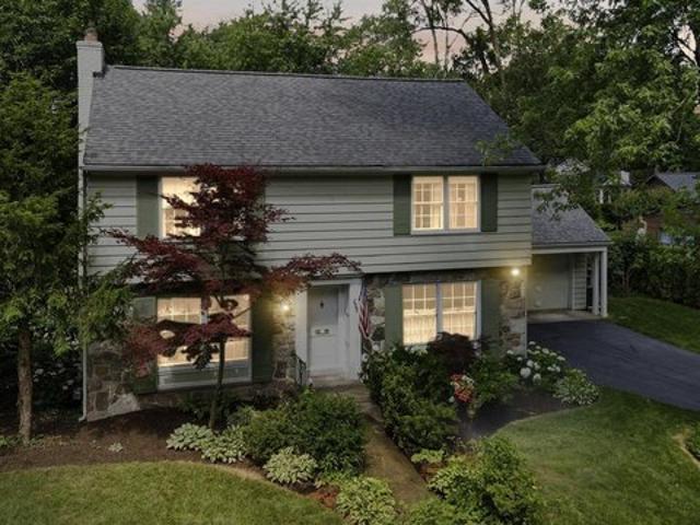295 Fairfax St, Birmingham, MI 48009