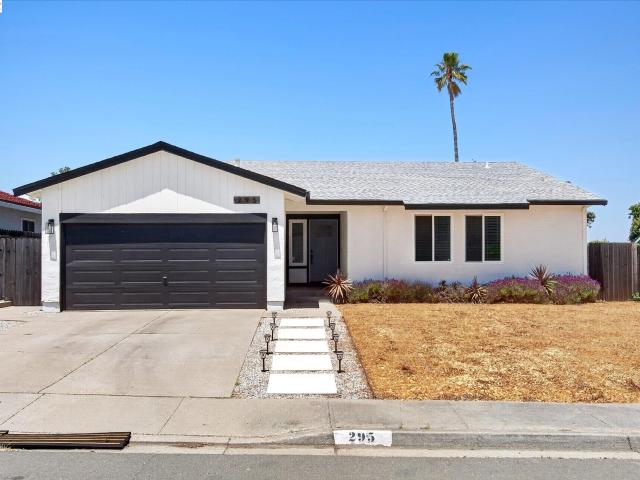 295 Iris Rd
