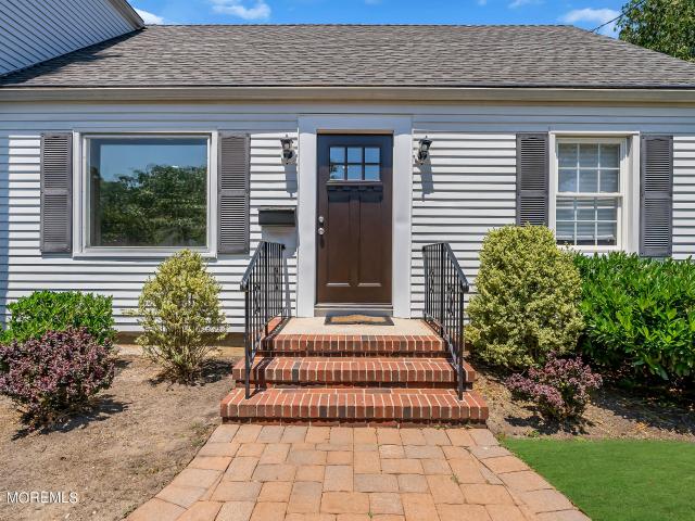 295 Jerome Avenue