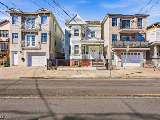 295 Old Bergen Rd, Jersey City, NJ 07305