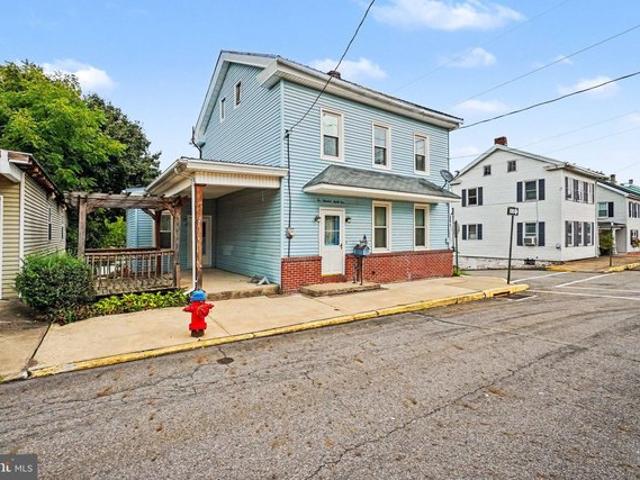 295 Moore St, Millersburg, PA 17061