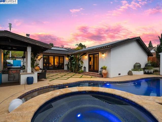 295 Mission Dr, Pleasanton, CA 94566