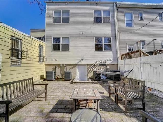 295 New York Ave # 1L