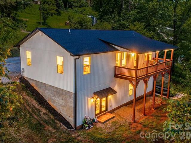 295 Penland St, Clyde, NC 28721