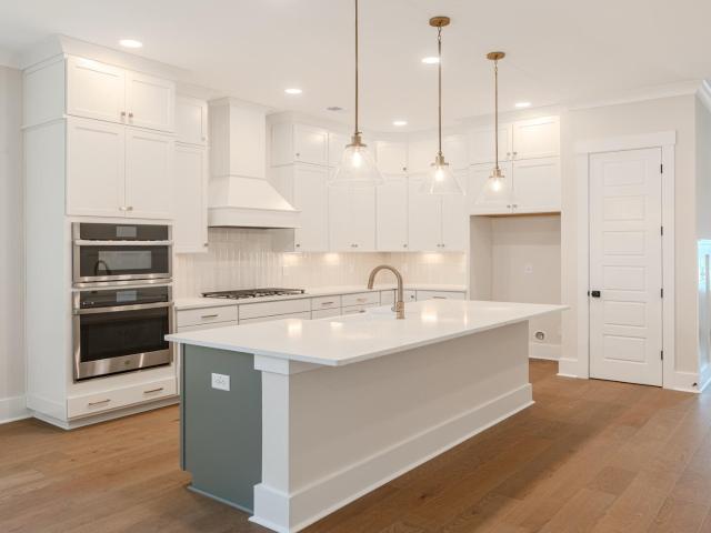 295 W Coleman Boulevard