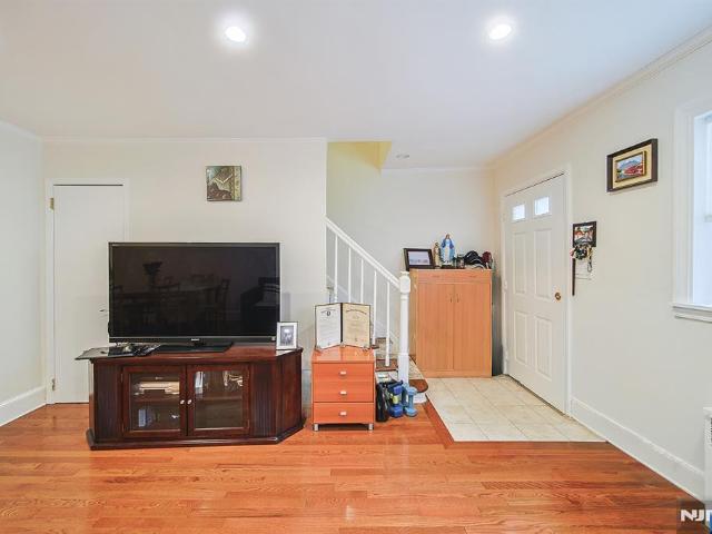 295 Tenafly Road # I
