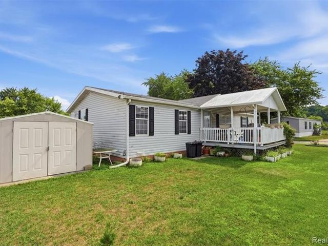 29643 Carousel St, Novi, MI 48377