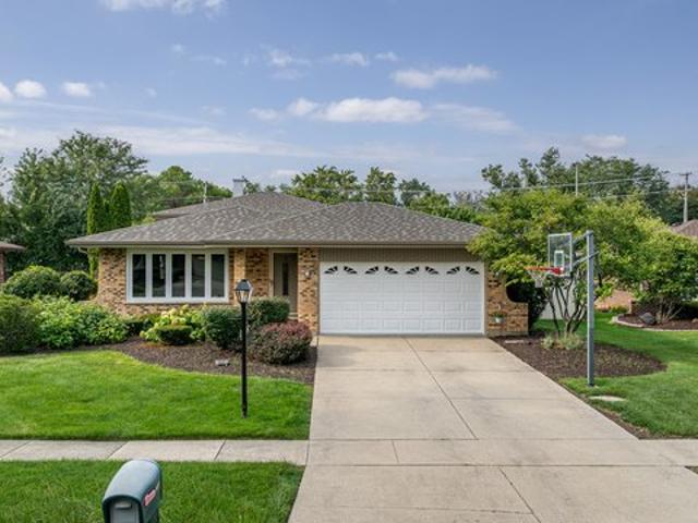 2964 Drover Ln, Darien, IL 60561