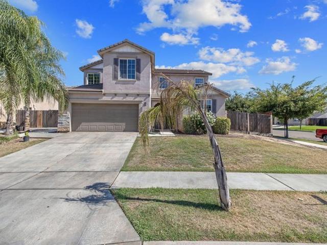 2964 Hannah Ave, Sanger, CA 93657