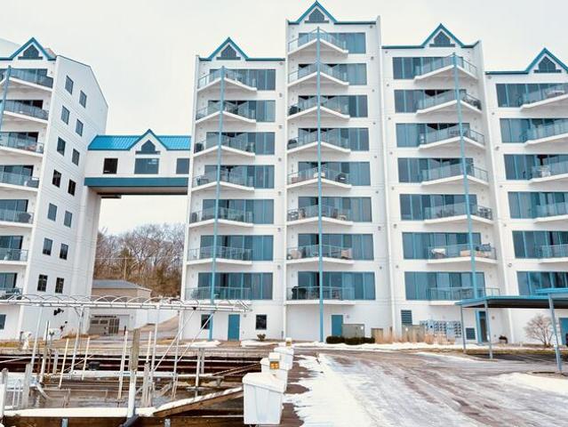 2964 Lakeshore Drive, W404, Muskegon, MI 49441