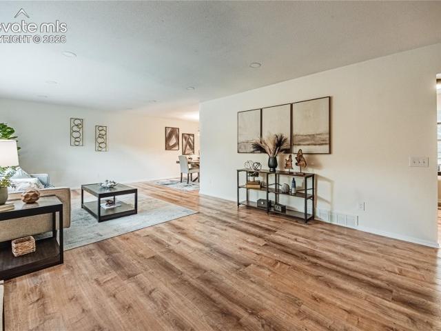 2965 Westcliff Circle