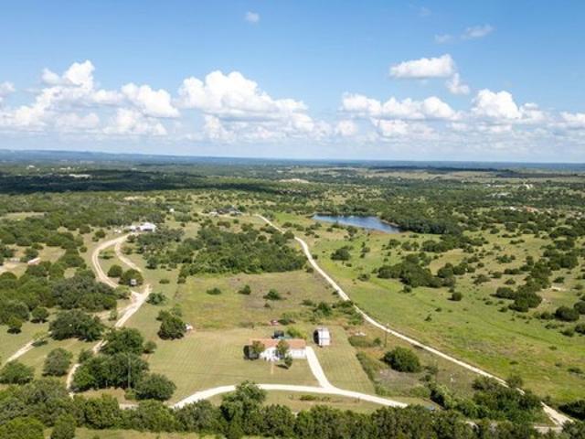 2966 County Road 3430, Lampasas, TX 76550