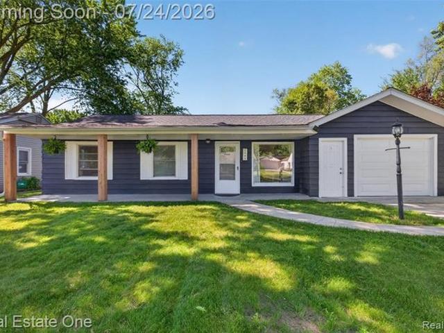 2966 James Rd, Auburn Hills, MI 48326