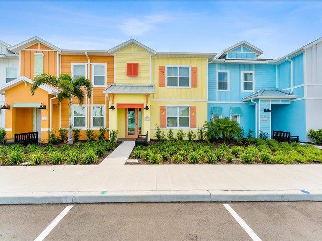 2967 Castaway Ln, Kissimmee, FL 34747