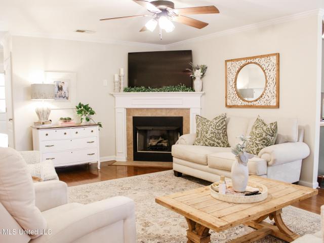 2967 Dove Cove