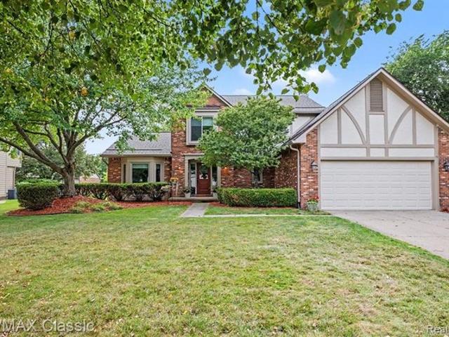 29681 English Way, Novi, MI 48377