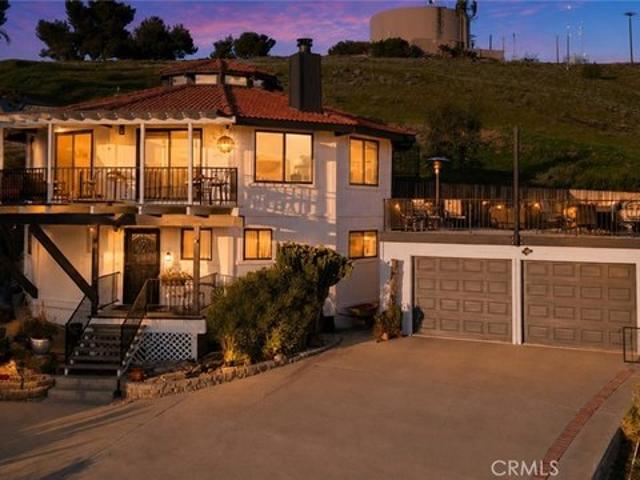 29684 Yellow Gold Dr, Canyon Lake, CA 92587