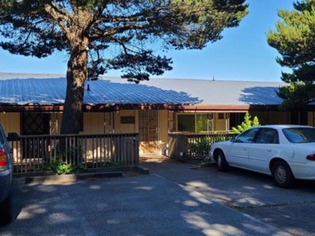 29696 Shore Pine Ln, Gold Beach, OR 97444