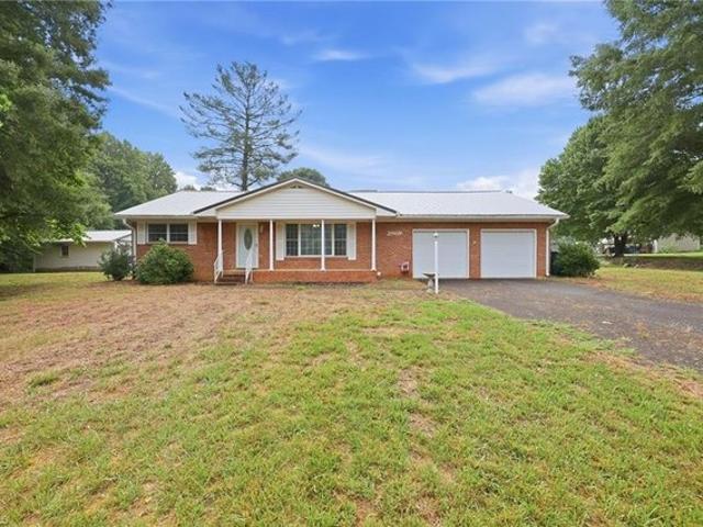 2969 Avalee St, Walkertown, NC 27051