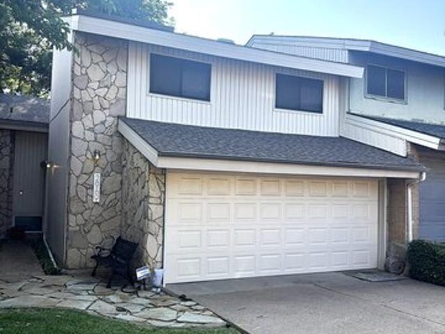 2969 Country Place Cir, Carrollton, TX 75006