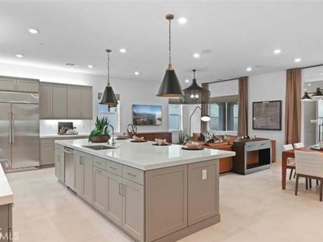 29606 Paseo Capilla, Valencia, CA 91354 | MLS #SR25282