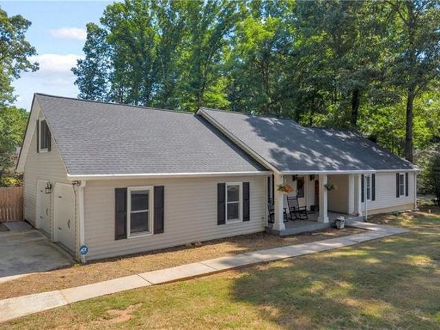2960 Mobley Dr, Dacula, GA 30019