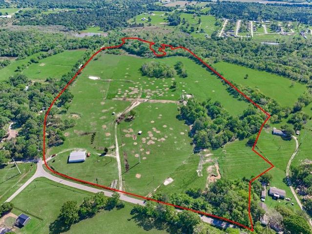 2960 N MT Mariah Rd, Montgomery, TX 77356