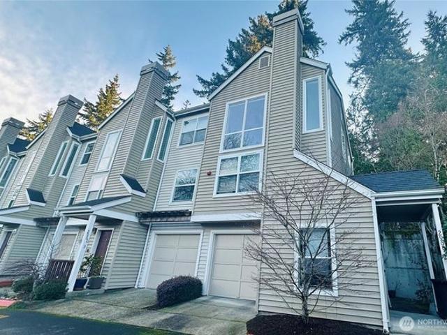 2960 nd Pl SE Apt 2, Bellevue, WA 98007