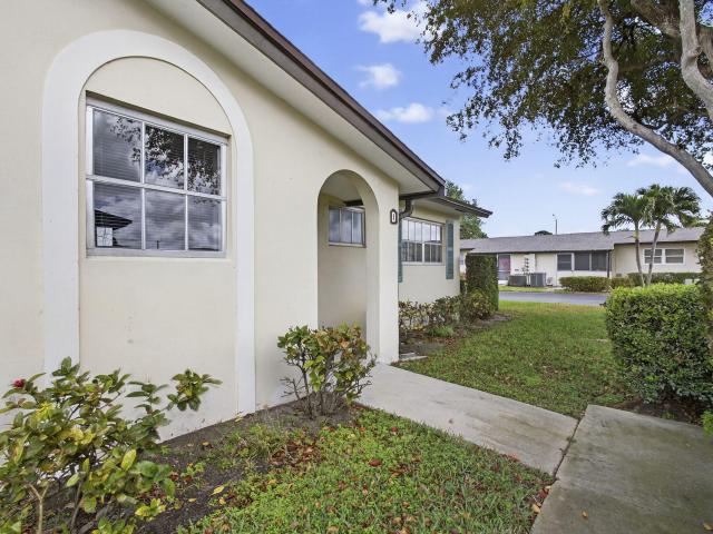 2960 Ashley Dr E, Unit D, West Palm Beach, FL 33415 | MLS #R11168