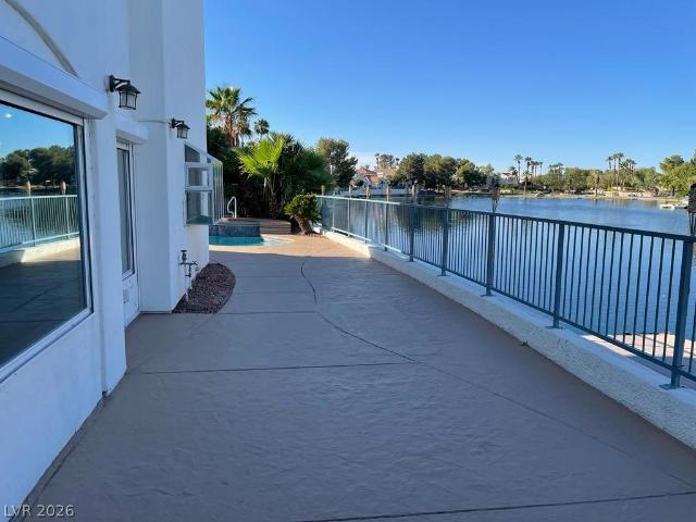 2960 Sun Lake Drive