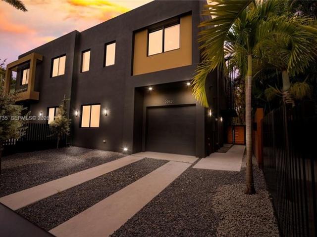 2960 W Trade Ave, Coconut Grove, FL 33133