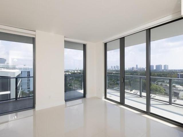 2960 207th St NE #1010, Aventura, FL 33180