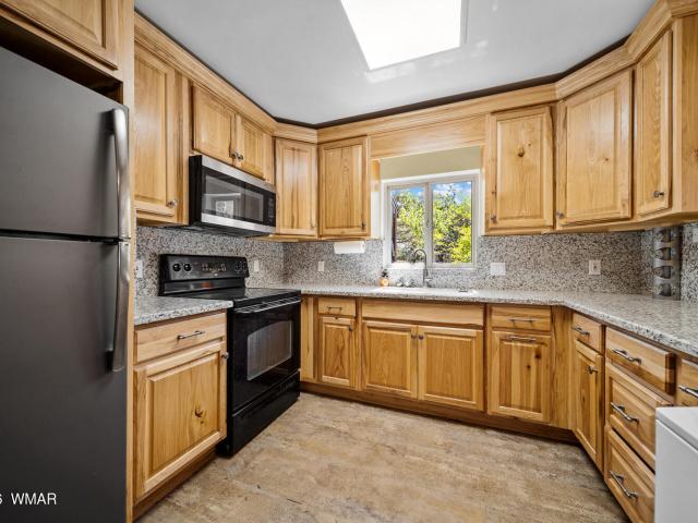 2961 Deer Trail