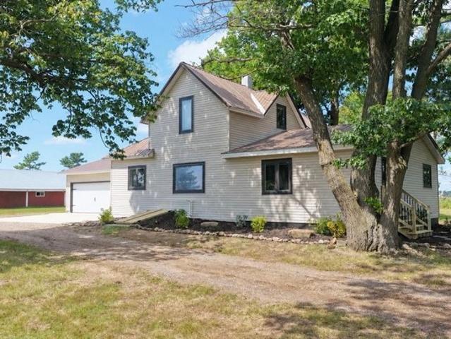 2961 Rainbow St, Brook Park, MN 55007